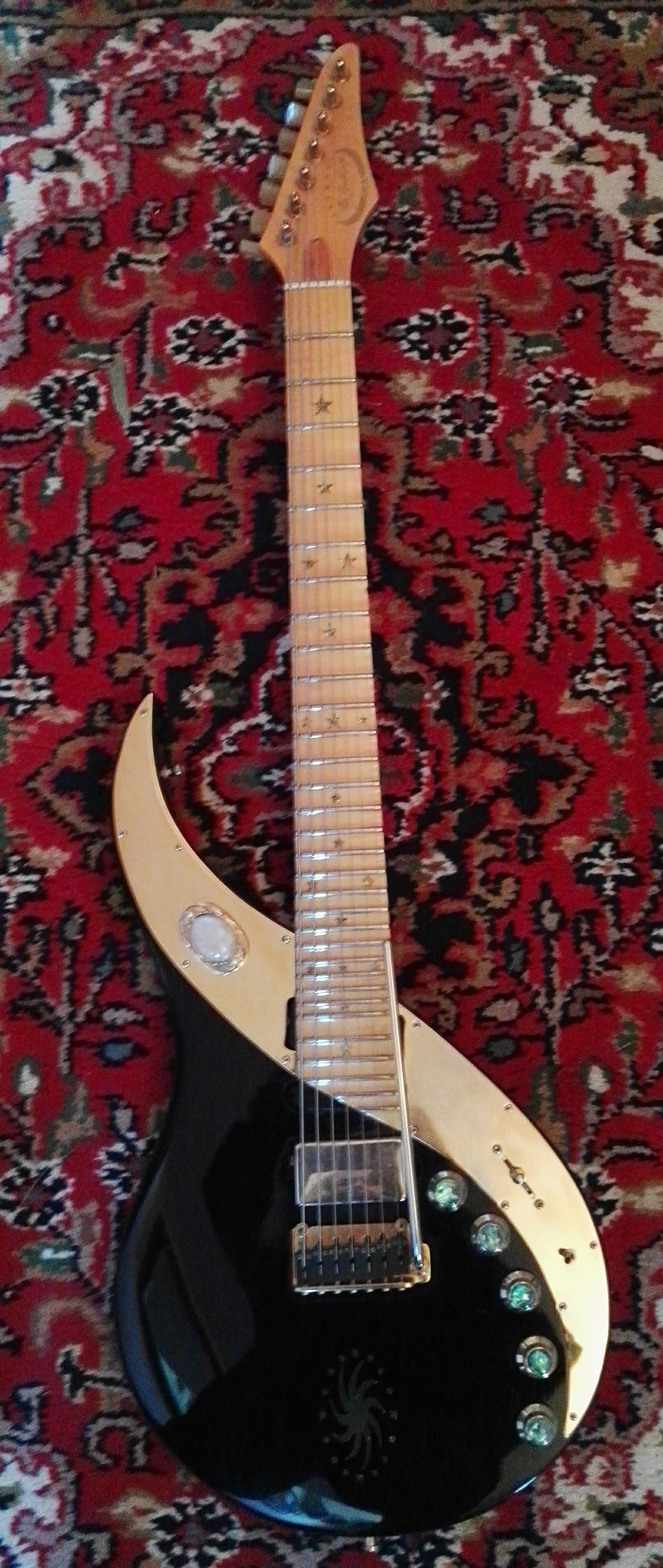 - Sky Guitars